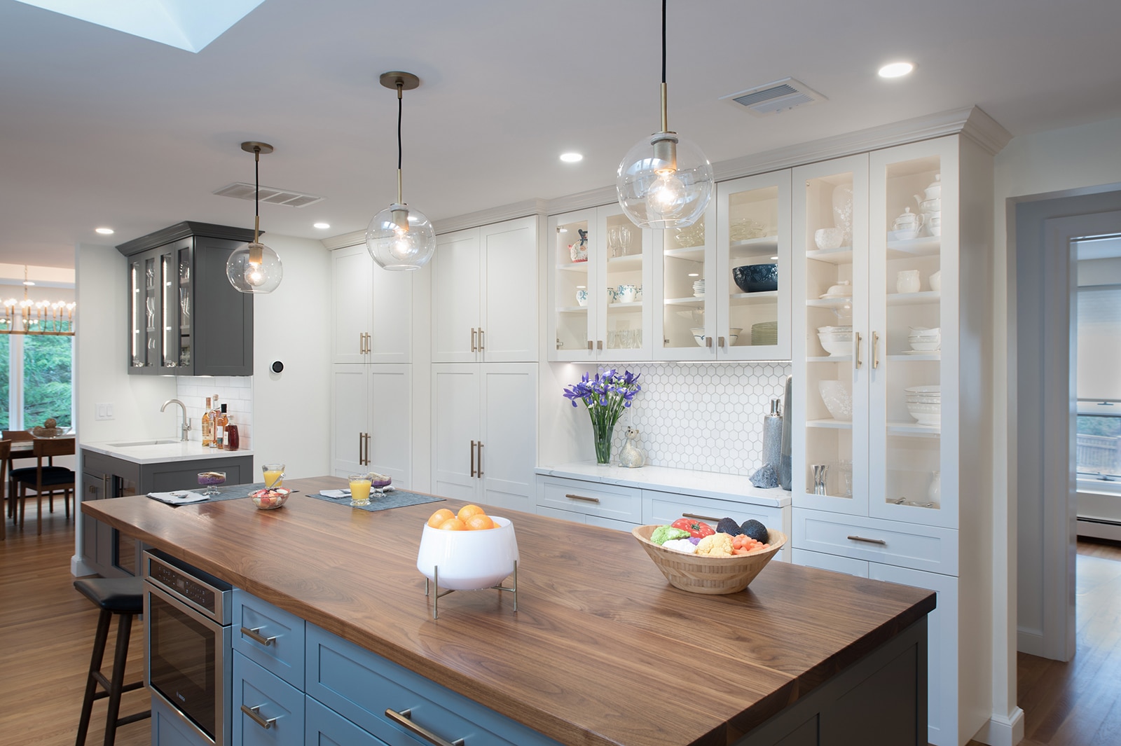 Best Kitchen Cabinet Brands in 2025 [Updated List]